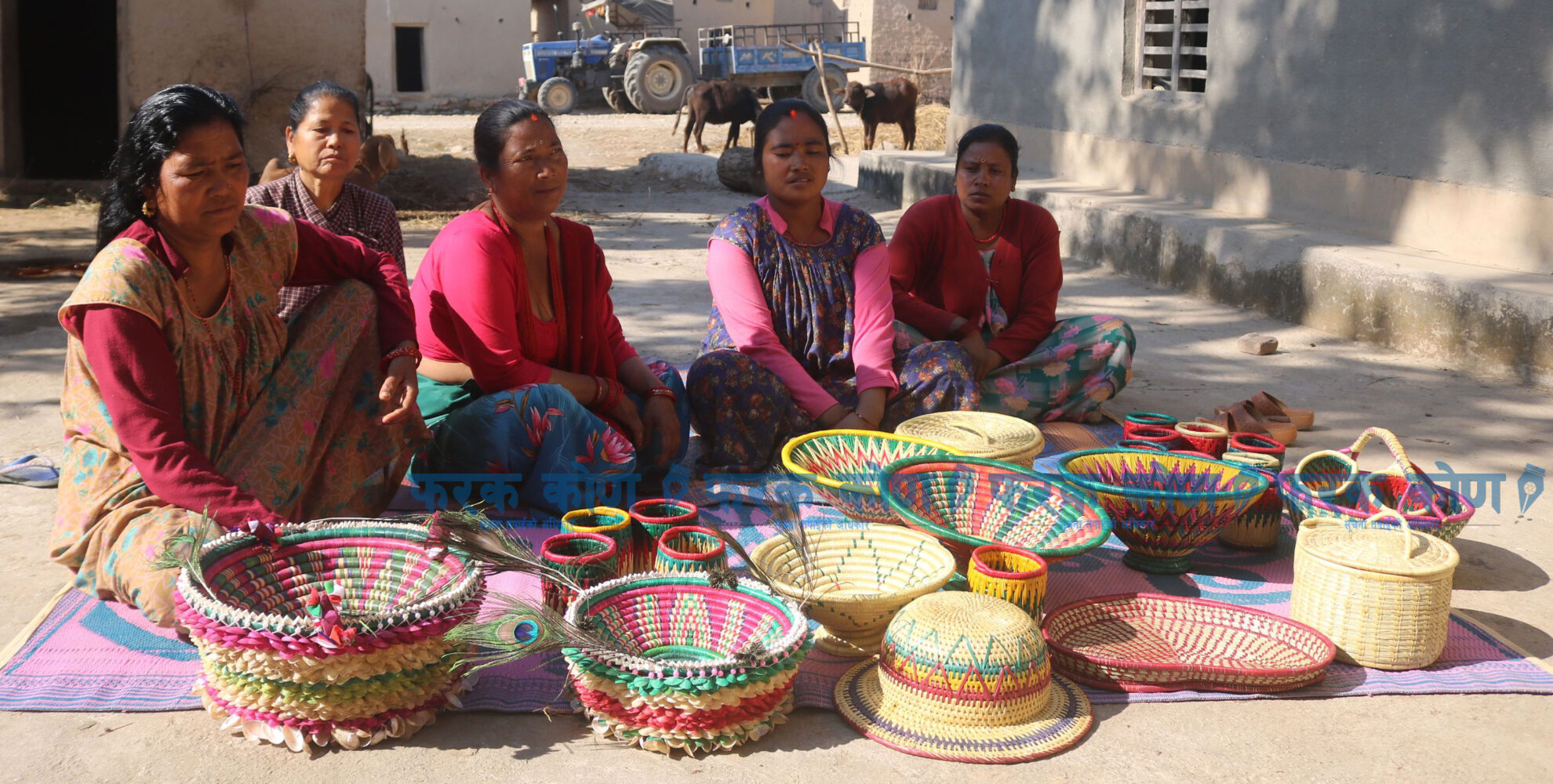 ढकीया बुनेर राम्रो आम्दानी गर्दै थारु महिला « Farakkon